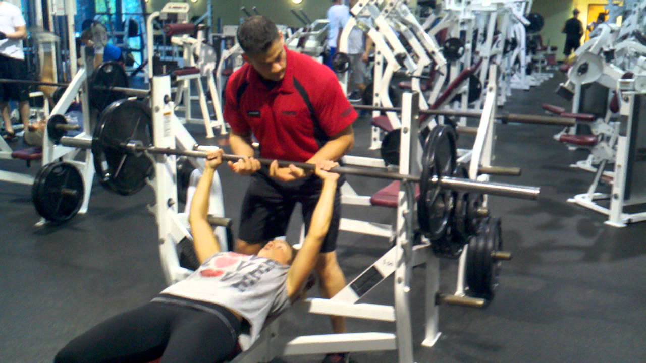 Beth Fingler benching 135 - YouTube