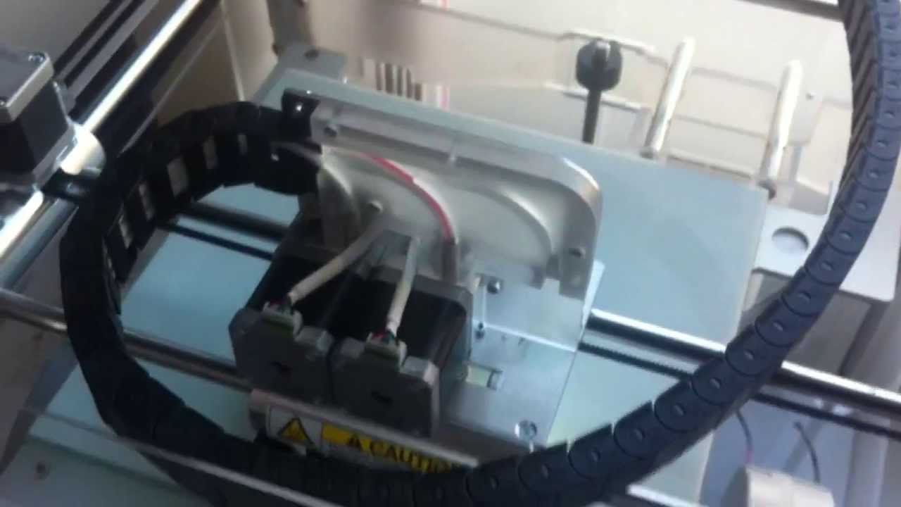 Cubify CubeX Duo -- Video 002 - YouTube