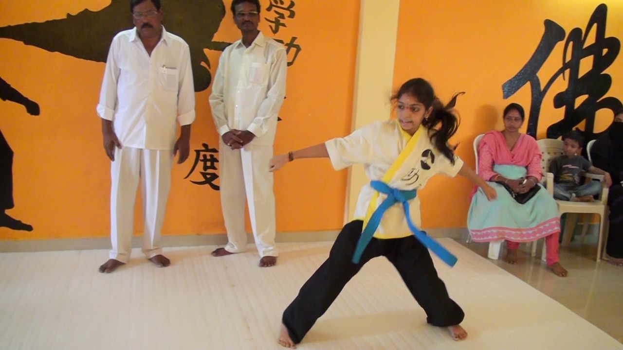 Girls Karate Indian Best Martial arts AP Ladies Shaolin Kung-fu Coach ...