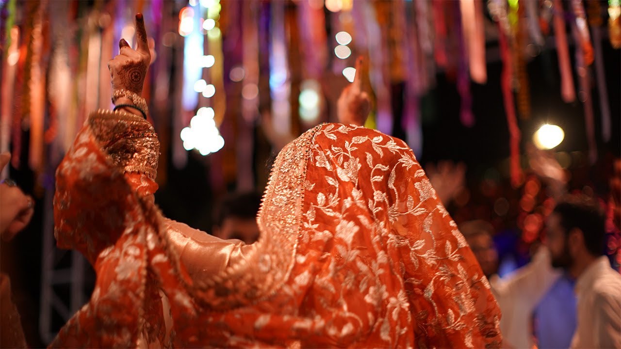 Jumma chumma on a Friday - YouTube