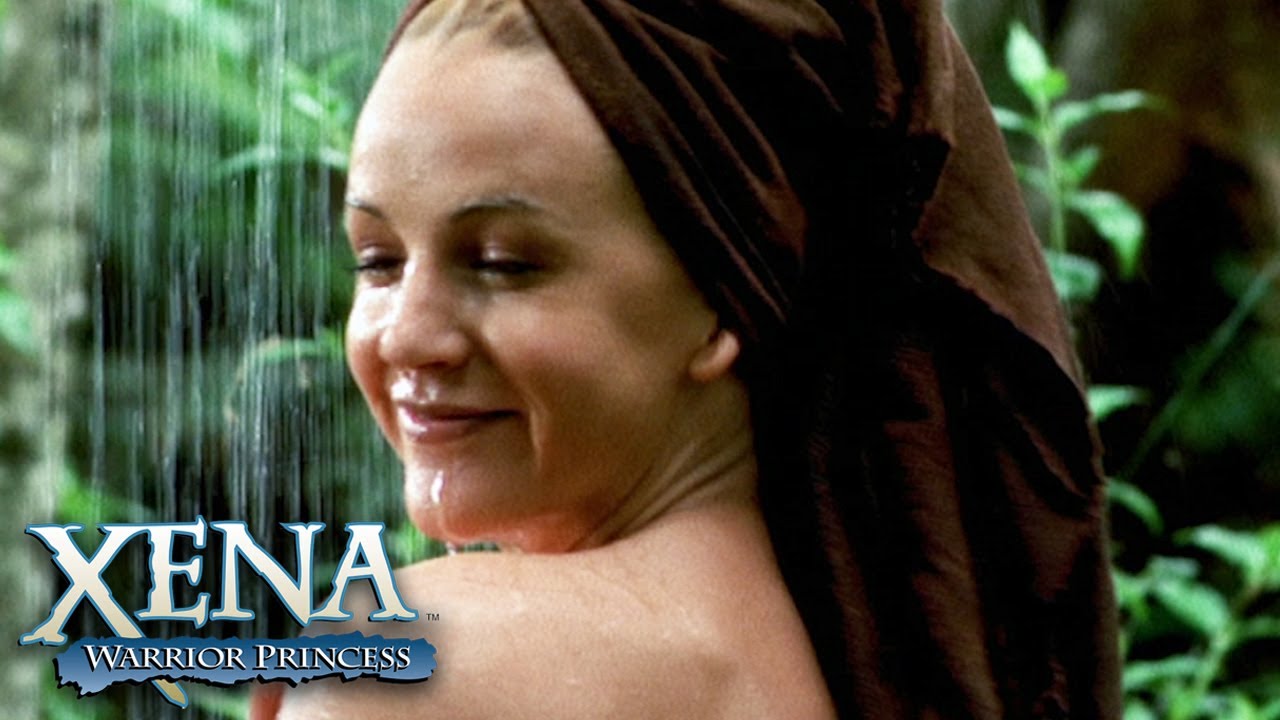 Xena Steals Gabrielle's Shirt While She's in The Shower | Xena: Warrior ...