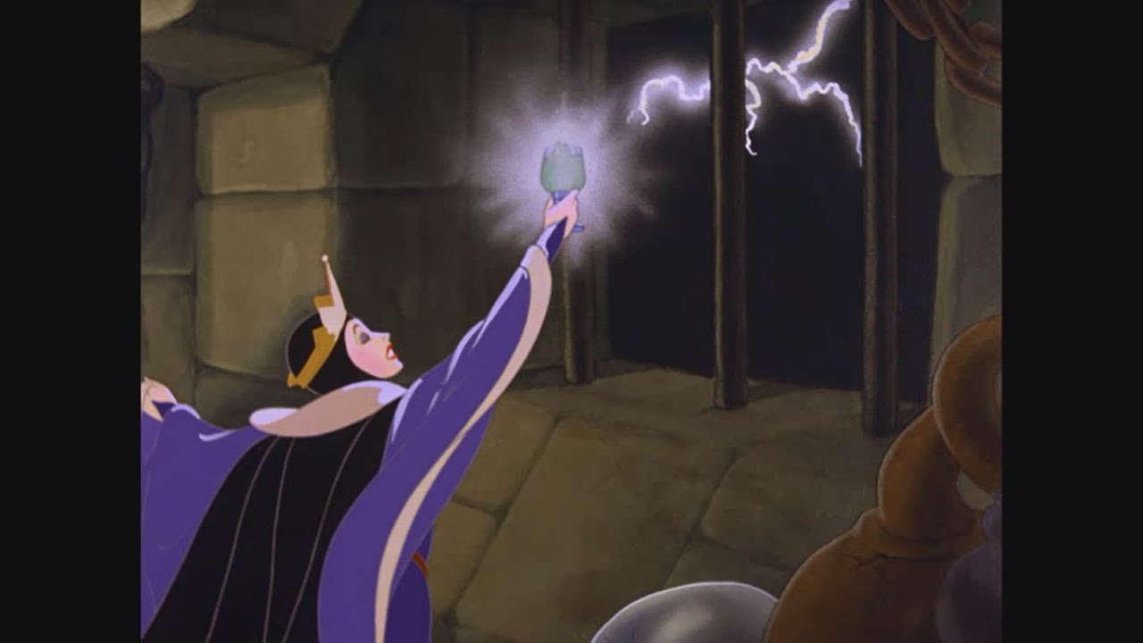 Snow White - Evil Queen's Transformation (Danish 1938) - YouTube