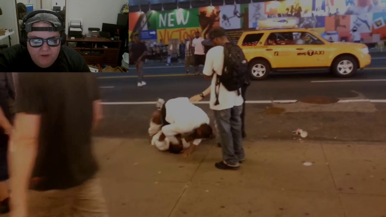 Fight at Mc Donalds - Times Square - New York / REACTION - YouTube