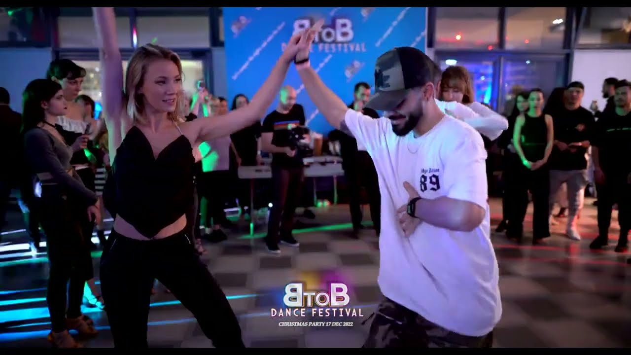 Gatica bachata social dance @bachatasensual Christmas Party 17 dec 2022 ...