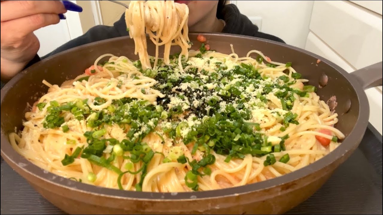 【ASMR，咀嚼音】Japanese Style Spicy pollack roe Spaghetti！濃厚和風明太子パスタ！ - YouTube