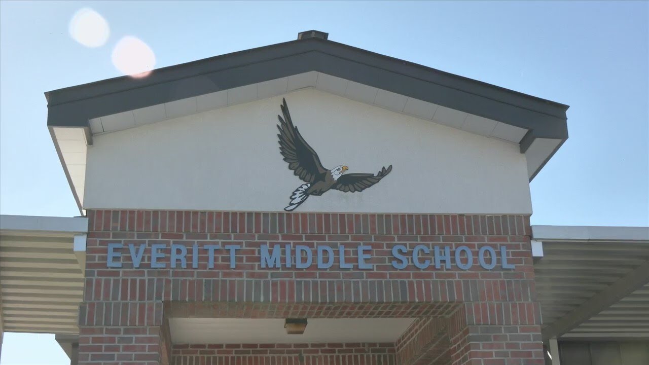 Bay District Schools to demolish Everitt Middle School - YouTube