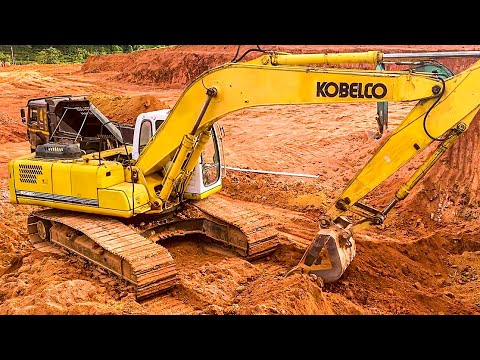 Amazing Big Yellow Excavator Kobelco SK250 Loading Giant Trucks Howo ...