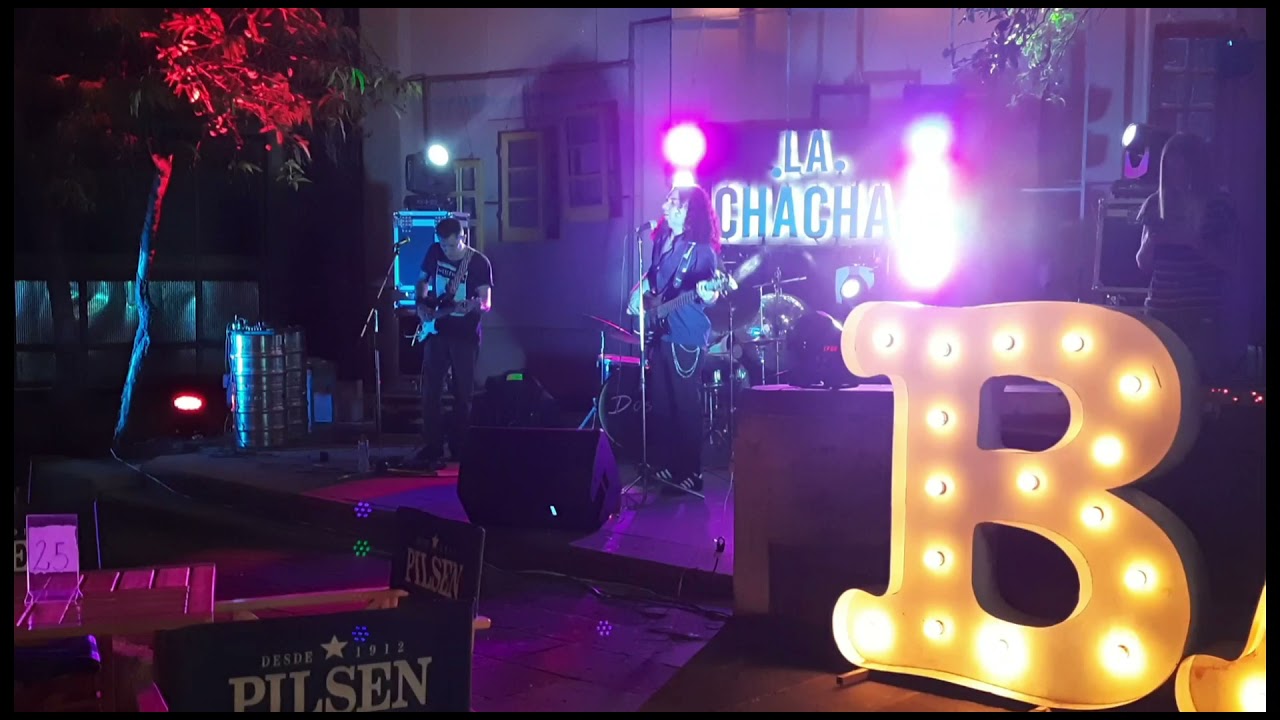 Mix de temas propios en vivo - La Chacha Bar 21.10.2021 - YouTube