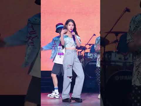 iu live singing bbibbi