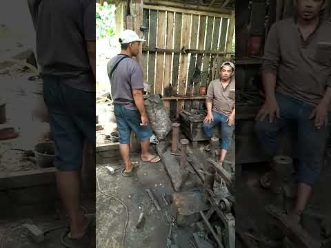 pandai besi,ada yg mau pesan,bahan per dan lahar - YouTube