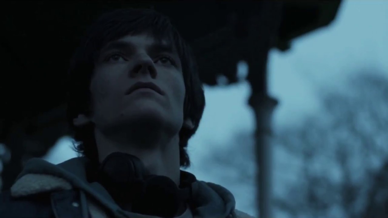 Him - Colors - Fionn Whitehead - YouTube