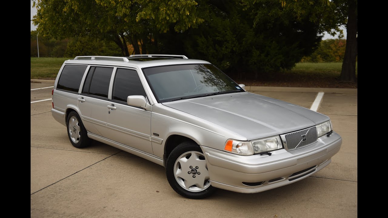 Silver 1998 Volvo V90