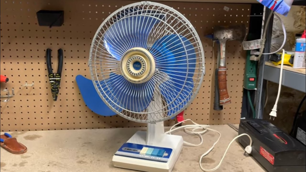 Frigid 12” Oscillating Table Fan FD-123A - YouTube