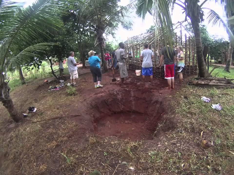Mud Hut Time-lapse - YouTube