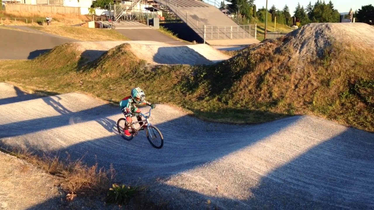 Jake at Abbotsford bmx track - YouTube