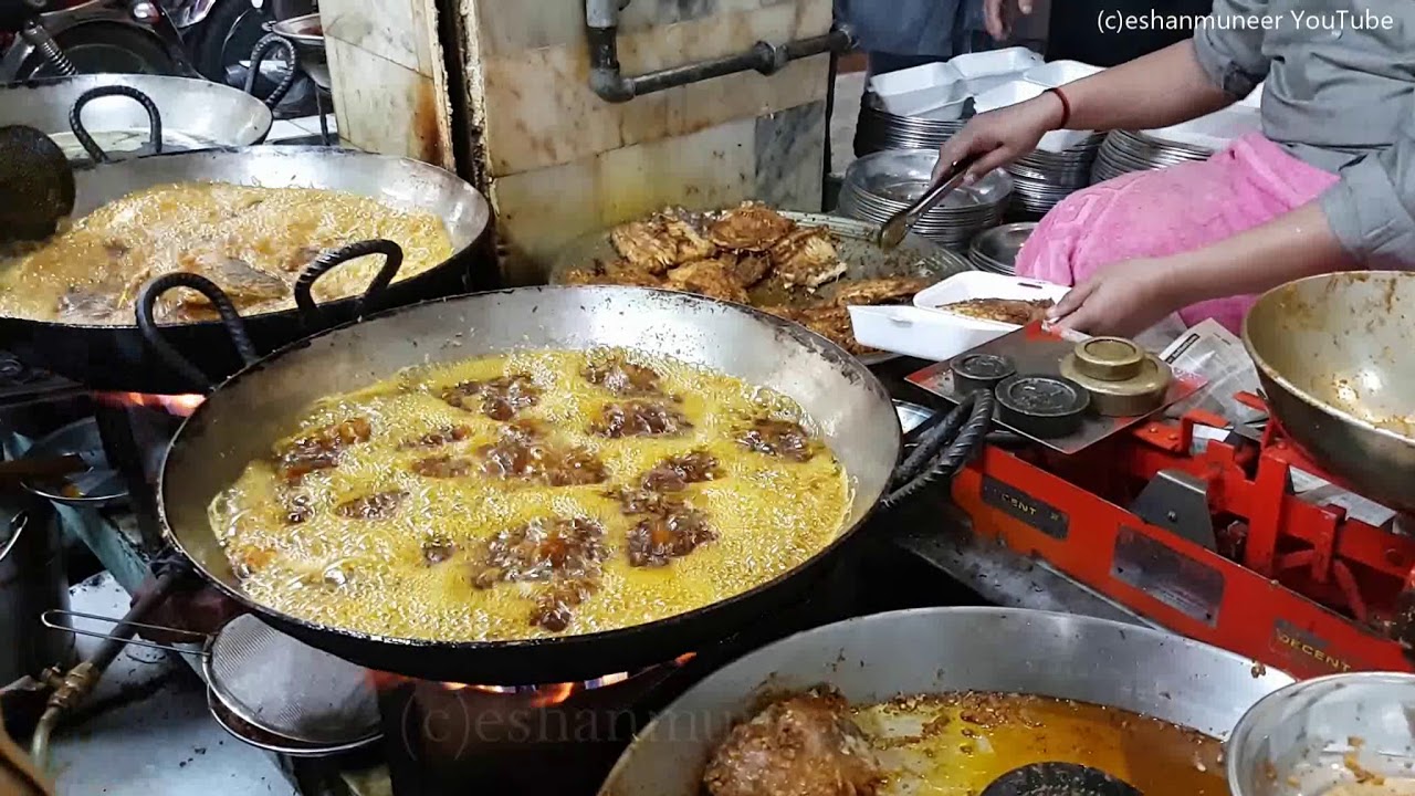 Maulvi Fish Corner | Kasuri Machli Fry - YouTube
