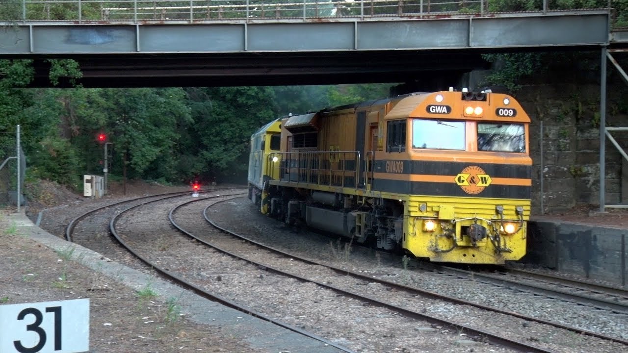 SCT , GWA and Pacific National trains at Mt' Lofty. - YouTube