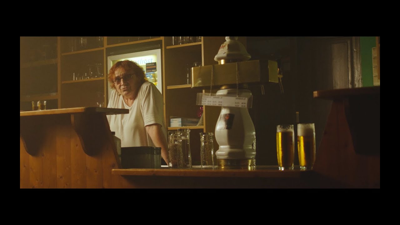 Hakel Band - Moucha v pivu (Oficiální klip) - YouTube