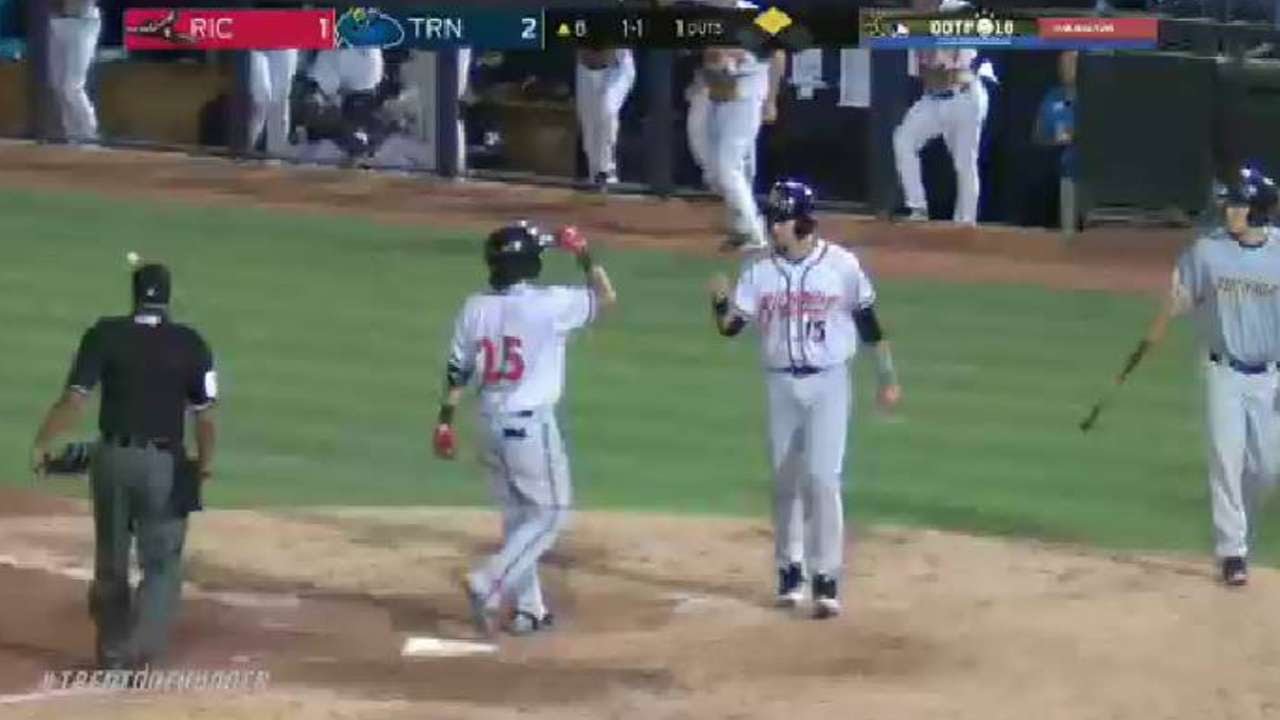 Richmond's Hinojosa blasts go-ahead HR - YouTube