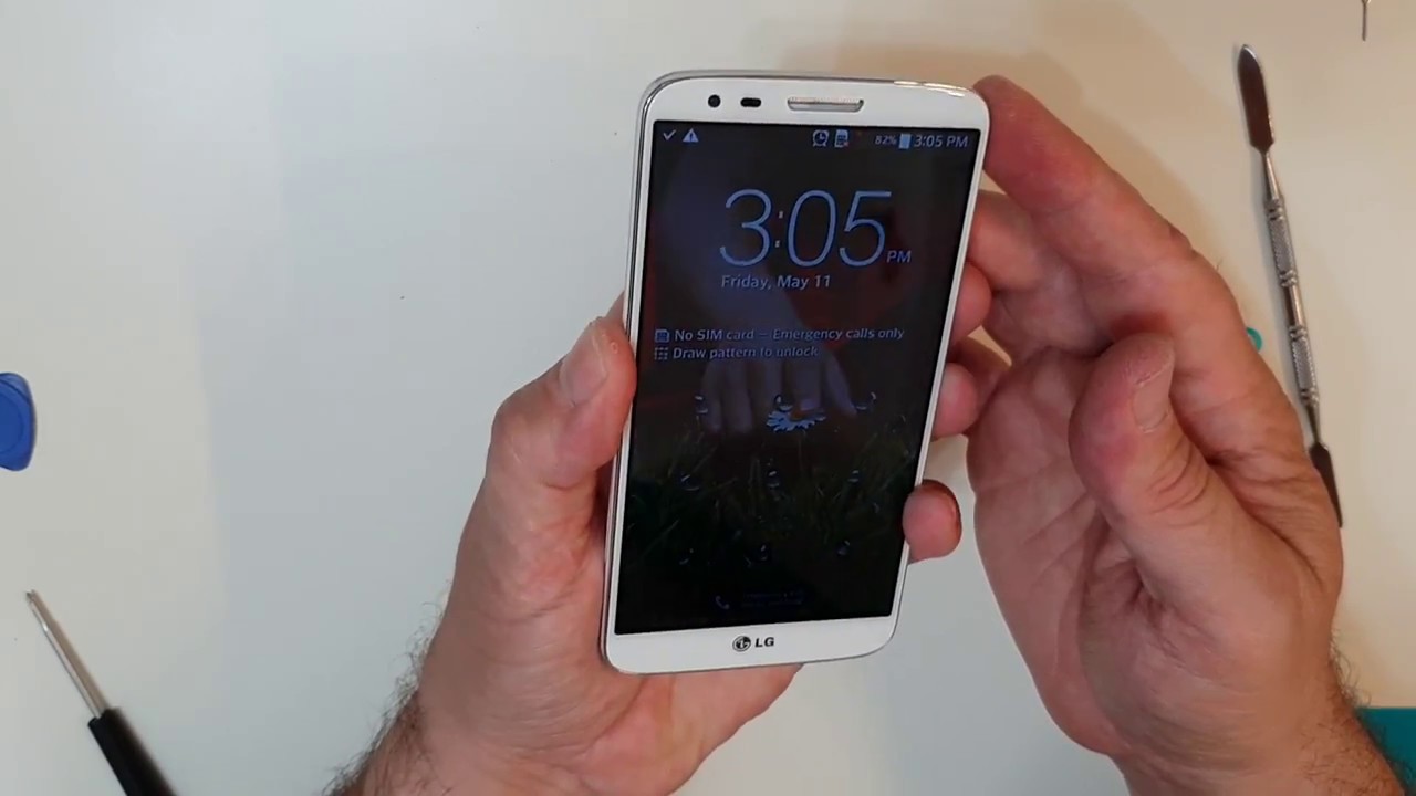 LG G2 Display Replacement - YouTube