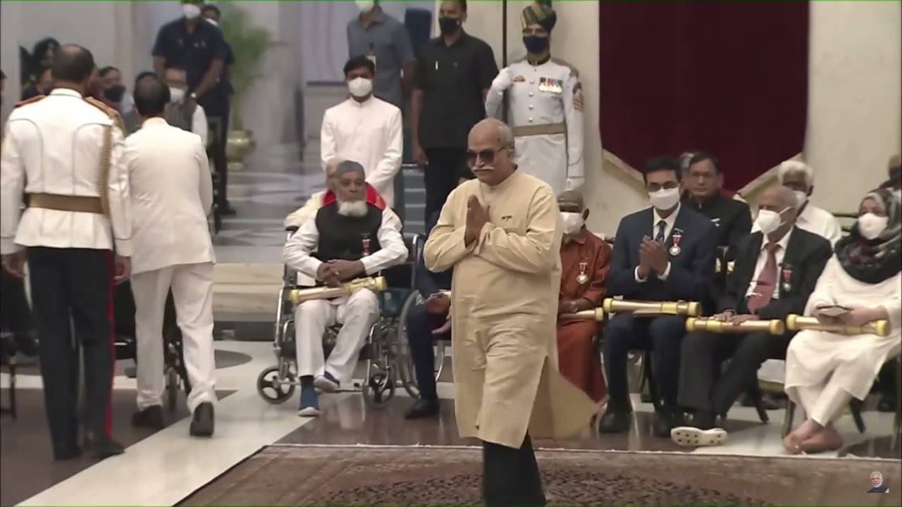 Prof. HC Verma getting PadmaShri Award😍🤩 - YouTube