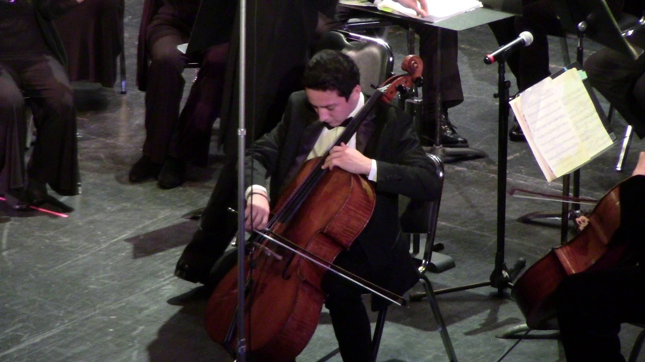 Greensleeves/What Child is this - Julian Shively (16) 2016 12 17 - YouTube