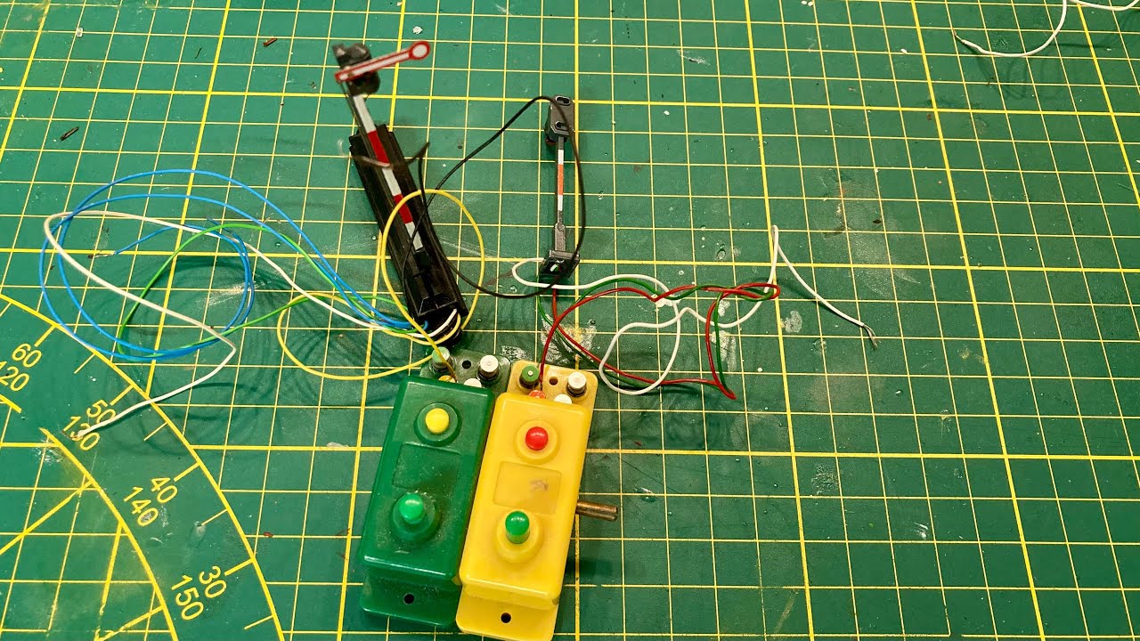 Spur N - Minitrix Signale und Technik - YouTube