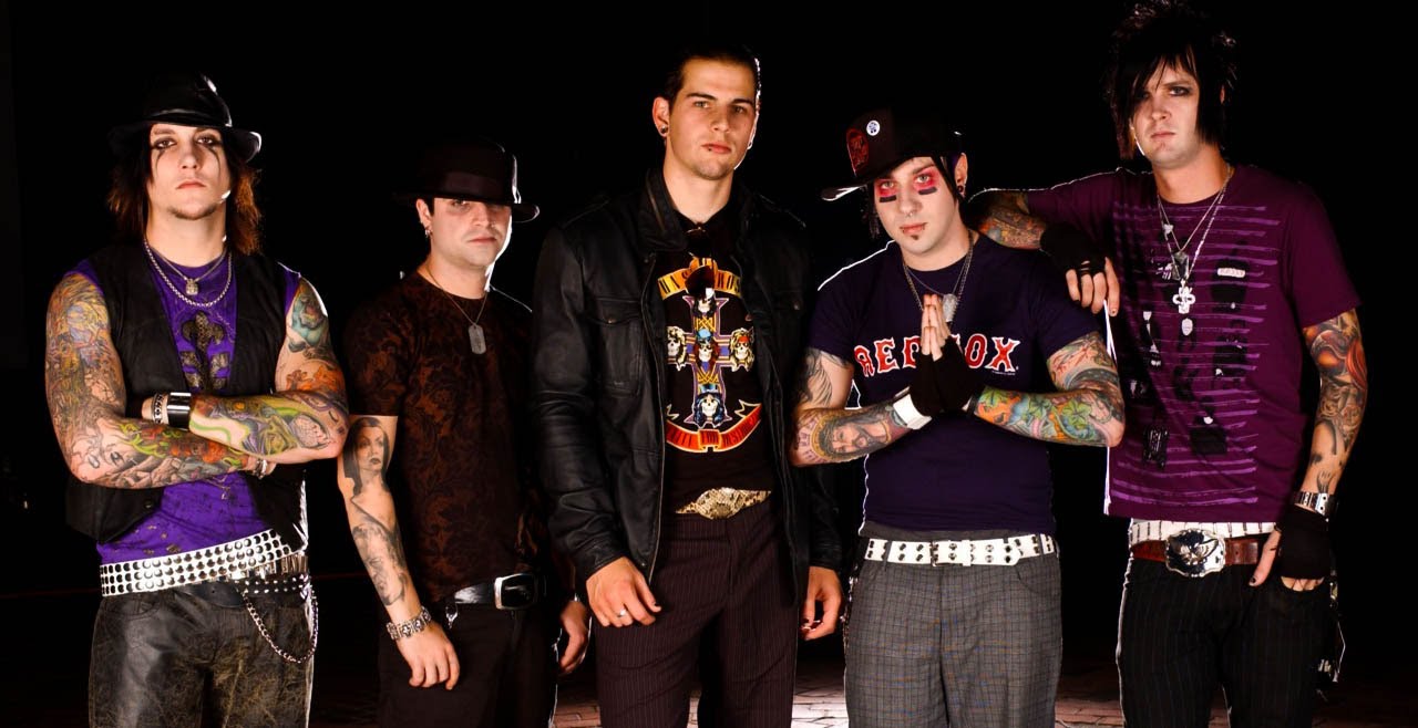 Avenged Sevenfold - live Showcase Theater 2001 - YouTube