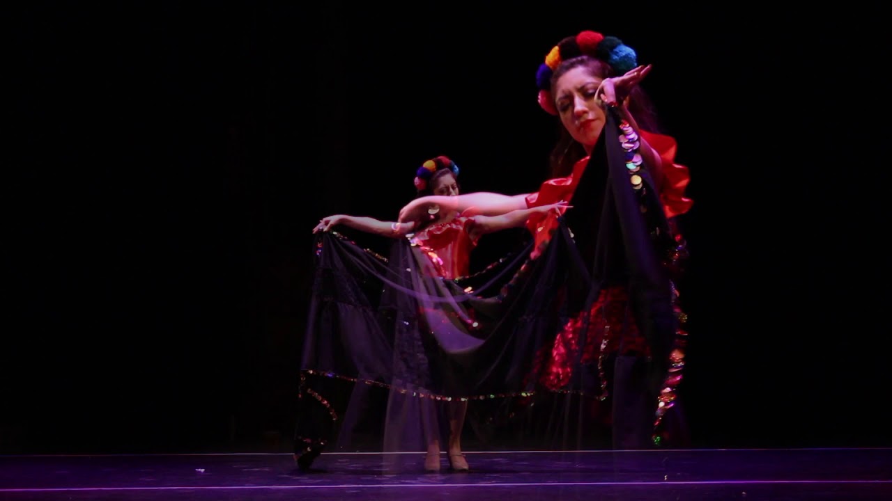 Melaya Leff - Samantha Arzate (Gala Al' Jamilat Dancers) - YouTube