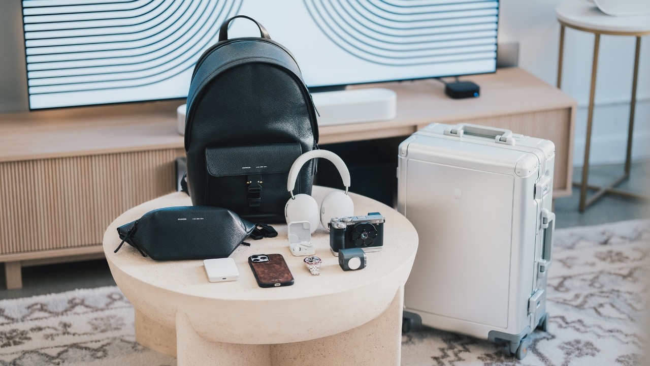 My Premium Tech Travel Essentials (2024) - YouTube