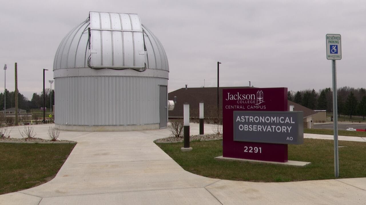 Daytime tour held at Jackson College Astronomical Observatory - YouTube