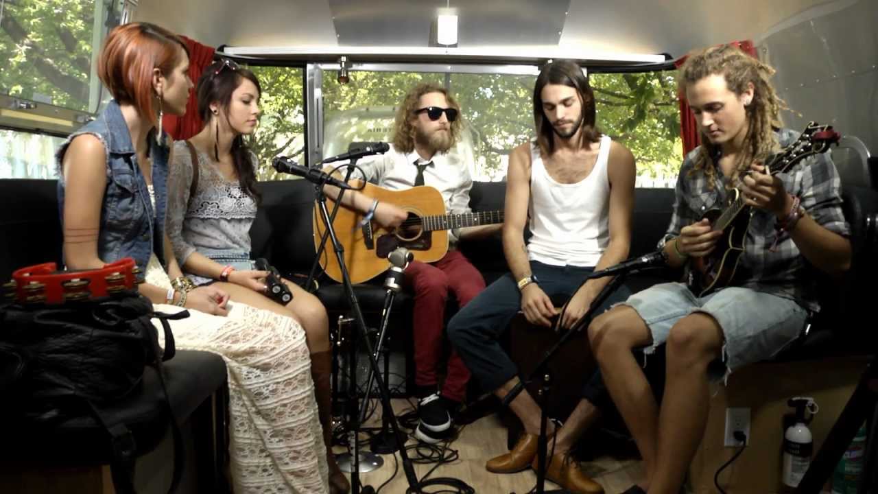 Rosco Bandana Performs "Woe Is Me" in the Guild Lounge - YouTube