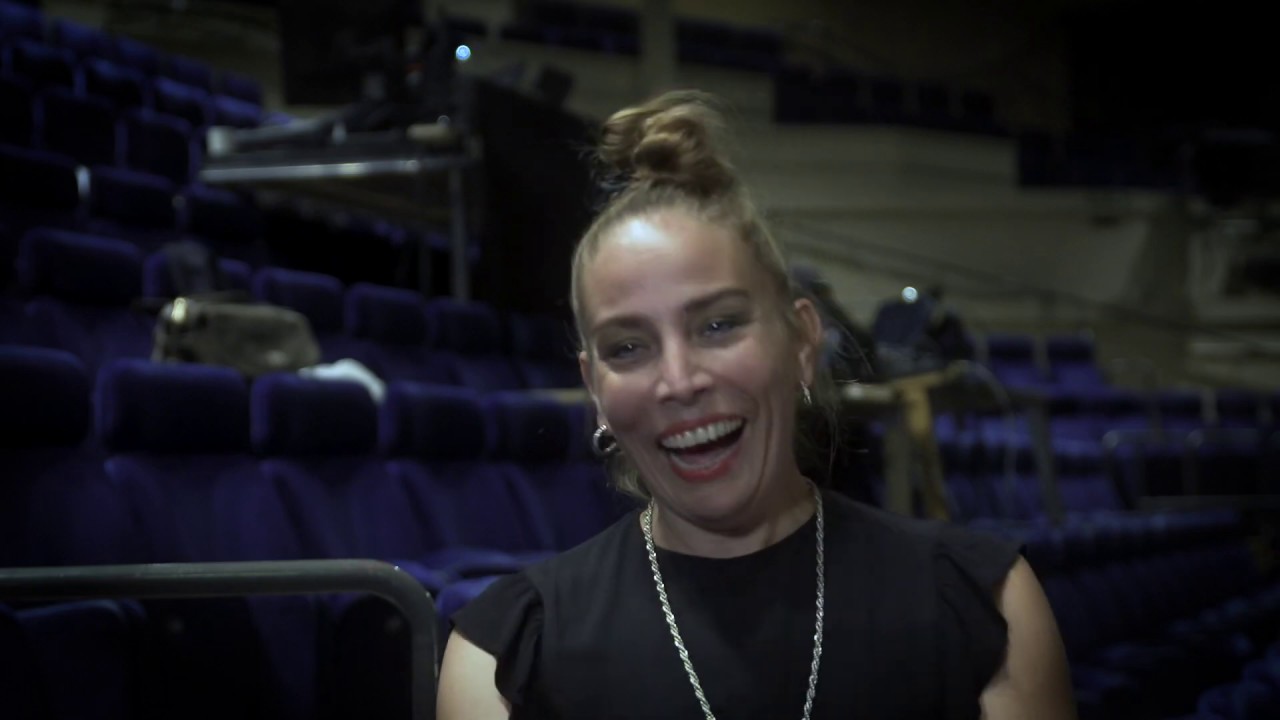 Jenny Wilson om hur musiken i Orlando skapats - YouTube