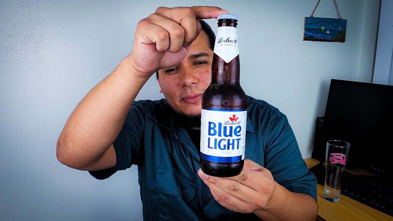 Blue Light Canadian Light Pilsner - thebroodood Beer Reviews - YouTube