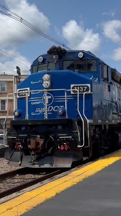 The loudest K5LA Horn I’ve Ever Heard Before! #shorts #loud #mbta - YouTube