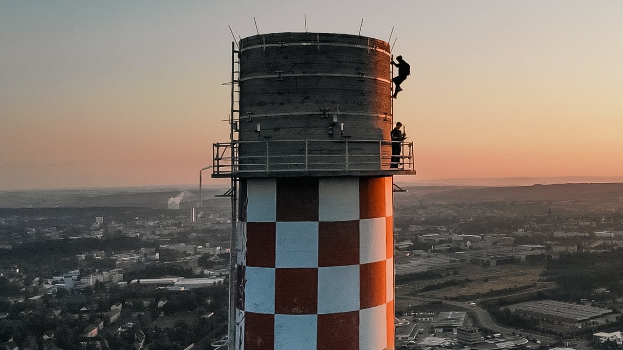 DEEP END - Chimney Climb | 225m - YouTube