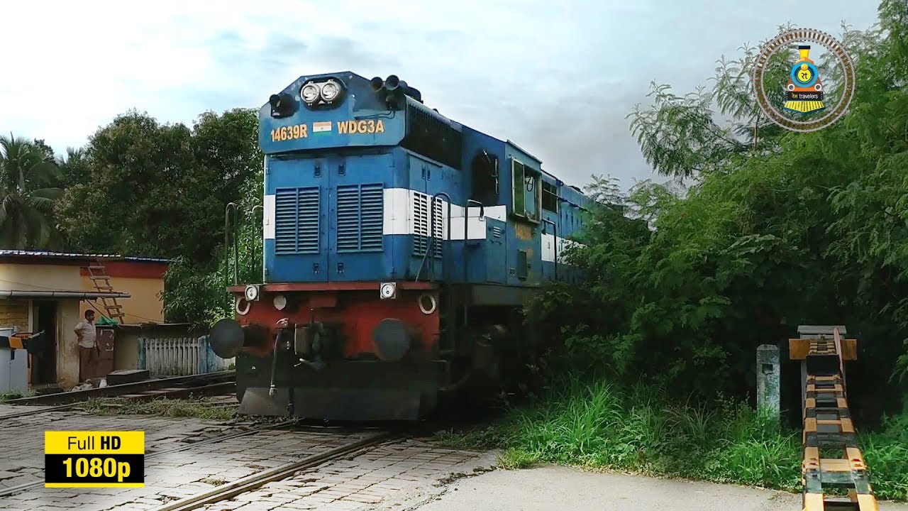 Superbly Chugging Diesel Engines WDG 3A - YouTube