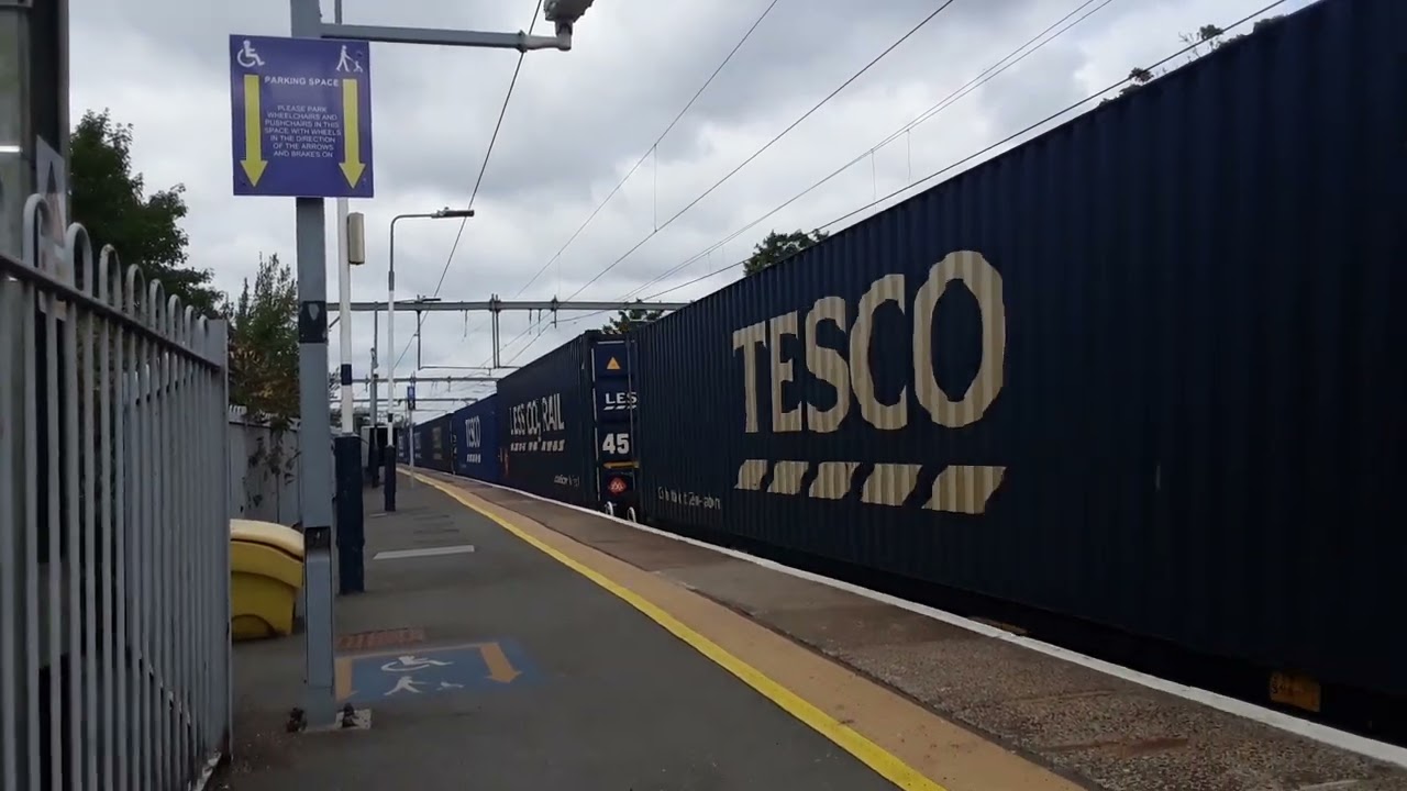 DRS 66031 pass at Grays with 4M07 (23/08/22) - YouTube