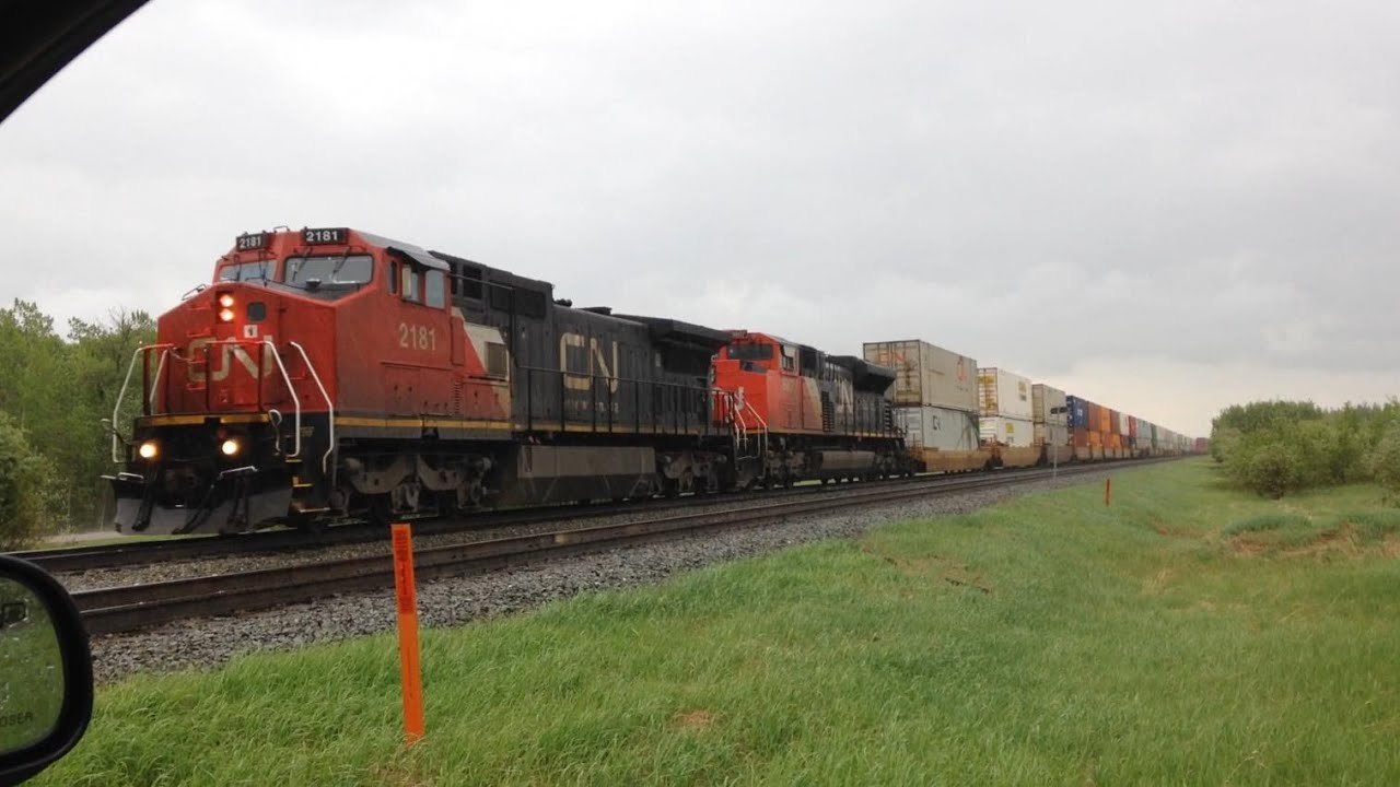 CN Train Spotting: JB Hunt | CN 2181 & 8807 Leads Eastbound At Adrossan ...