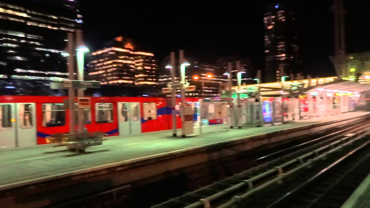 DLR trains at Poplar - YouTube