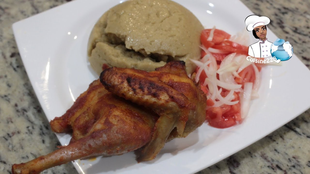 Togolese Braised chicken with Djinkoumè (Amiwo) || Poulet braisé ...