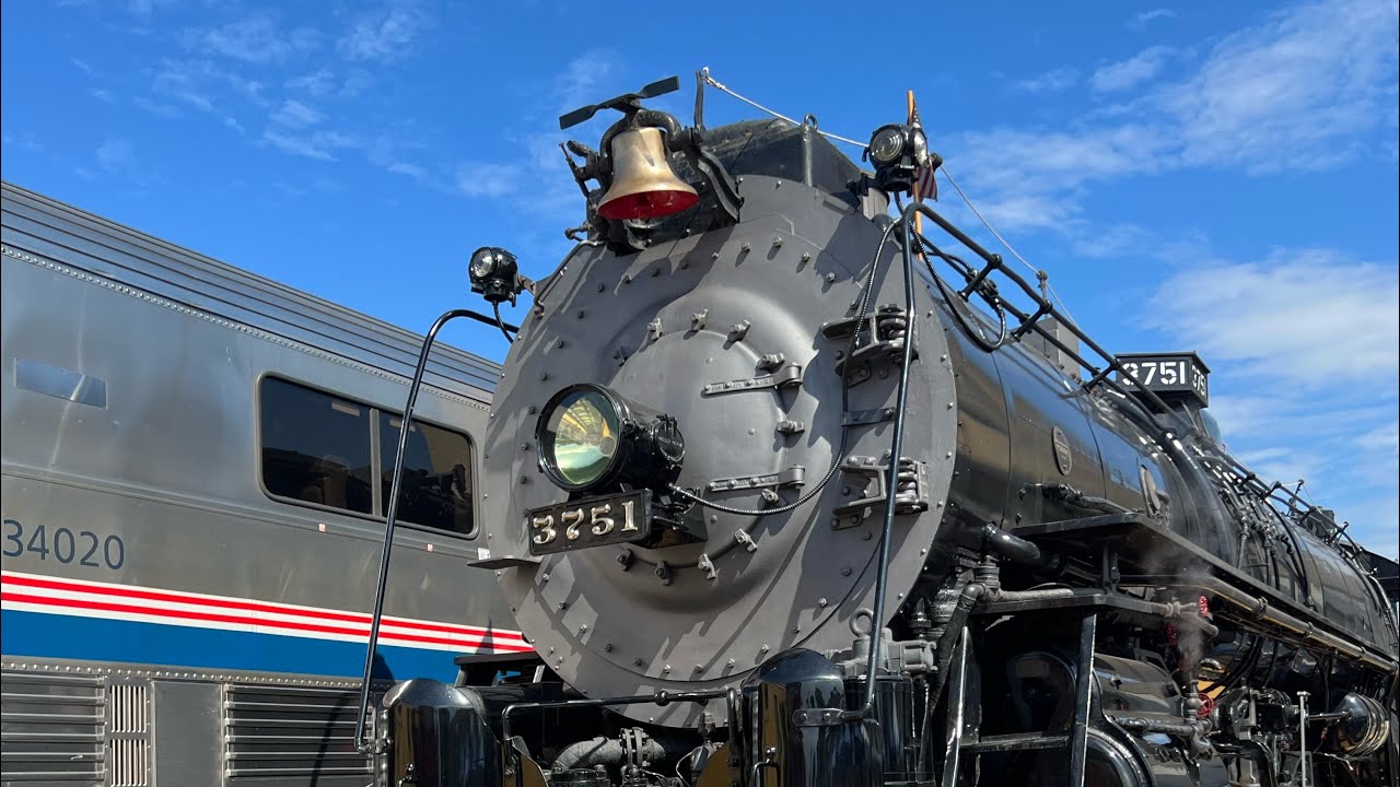 Santa Fe 3751 Cab Tour LA Train Festival 09/10/2023 - YouTube