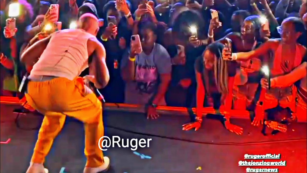 Ruger live in Boston as he performs "Kristi" on stage last night - YouTube