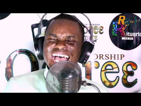 Frank Mensah Jnr is back with a Powerful Worship Medley on Osore3 Mmere Live Worship
