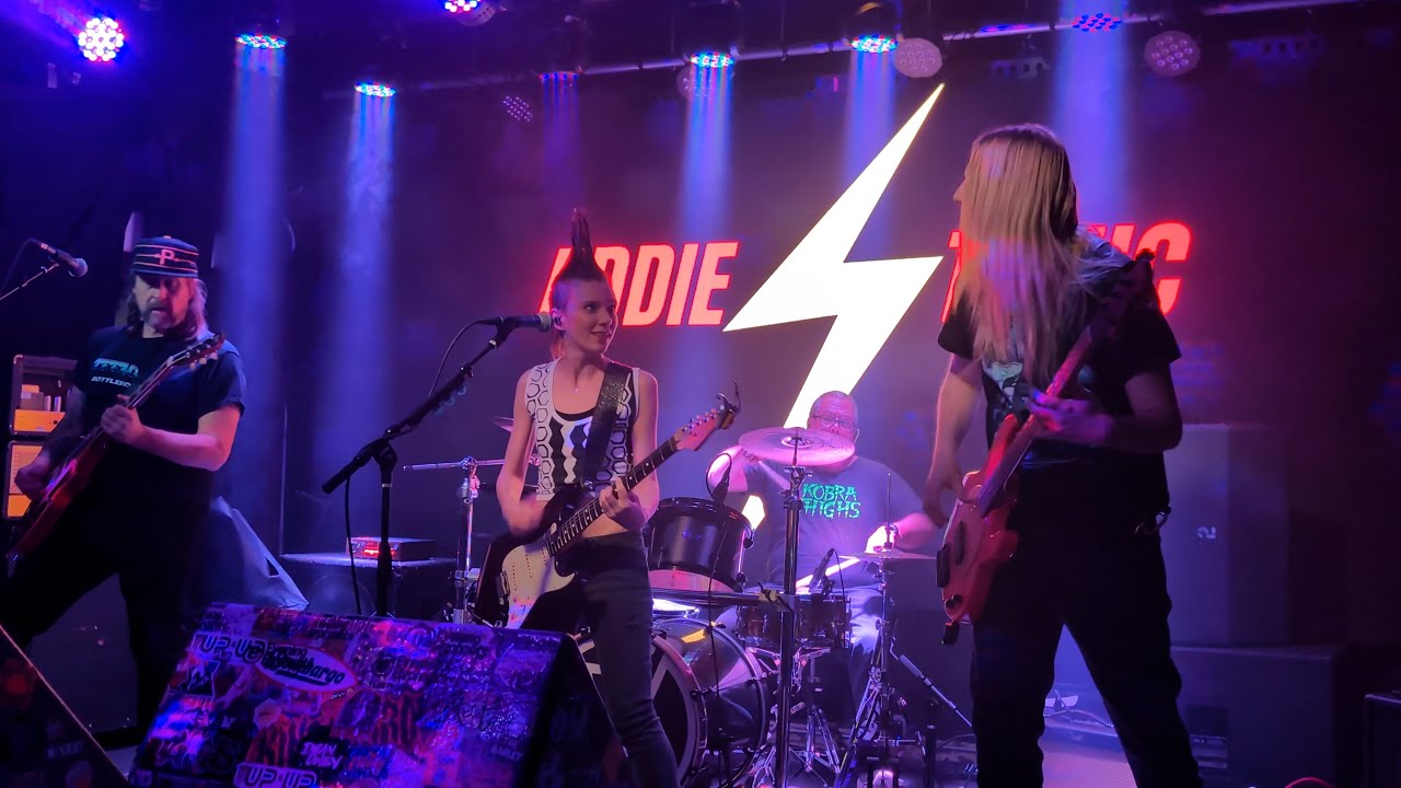 Addie Tonic - Seether - Lost Lake Lounge - Denver, Colorado - 12-27 ...