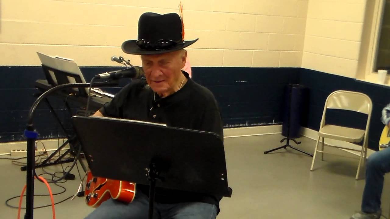 James Walker sings "Midnight, Me and the Blues" - YouTube
