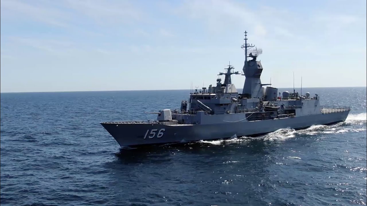 HMAS Toowoomba on patrol in the Middle East - YouTube