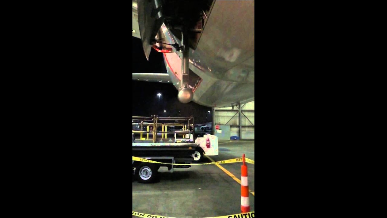 777 (RAT) Test Ram Air Turbine - YouTube