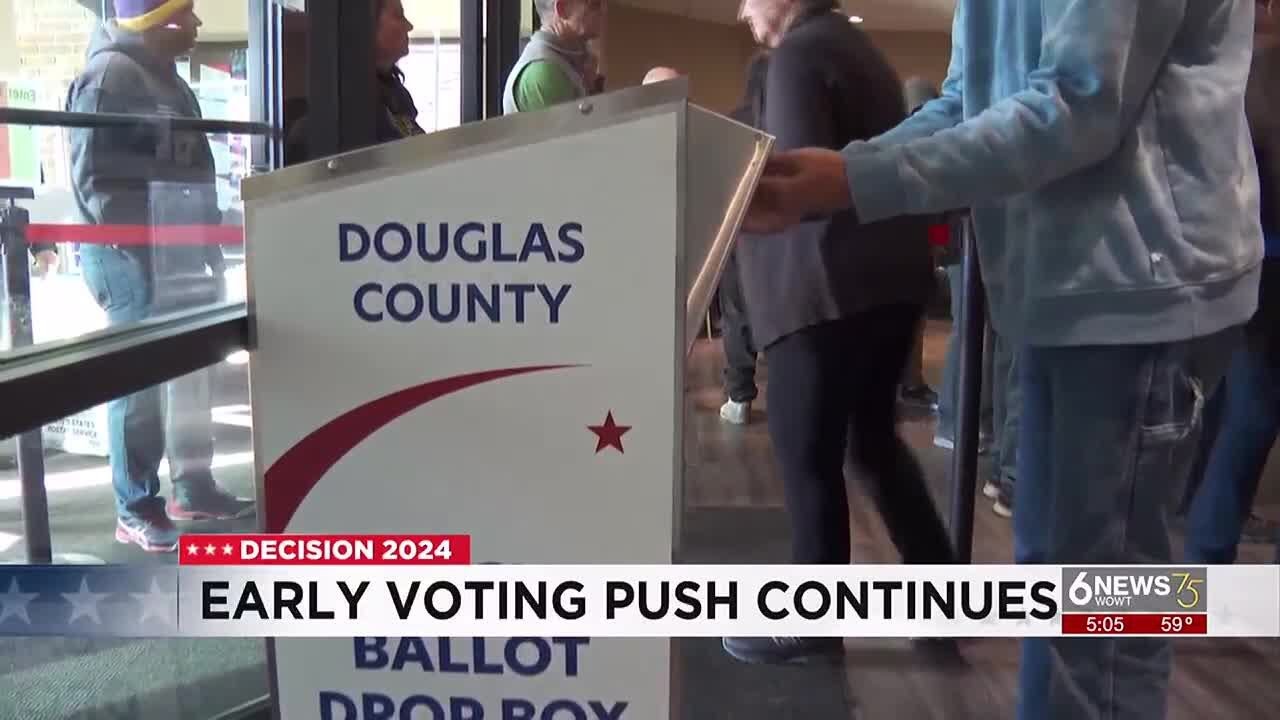 First Saturday of voting in Douglas County begins - YouTube