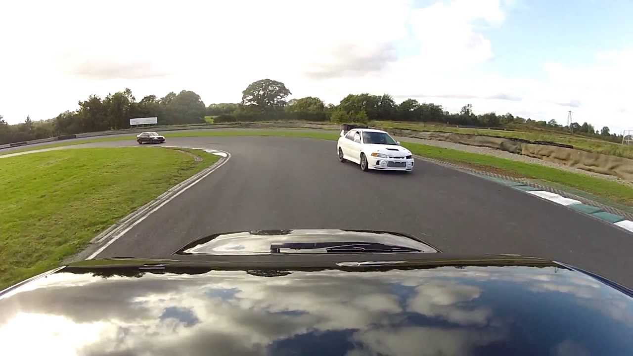 Subaru Legacy B4 BL5 vs BE5 - YouTube